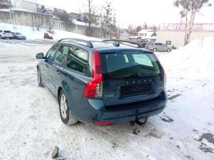 Zils Volvo V50 2010 Alīta, ar dzinēja tilpumu 1.56 L un nobraukumu 231 tūkst. km par 2950 €, foto 9 vietnē AUTOMOTO.COM.LV