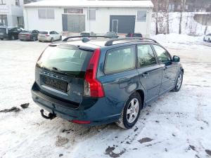 Zils Volvo V50 2010 Alīta, ar dzinēja tilpumu 1.56 L un nobraukumu 231 tūkst. km par 2950 €, foto 11 vietnē AUTOMOTO.COM.LV