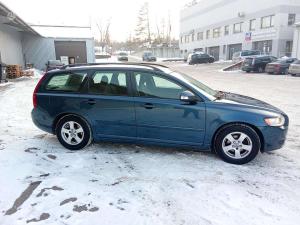 Zils Volvo V50 2010 Alīta, ar dzinēja tilpumu 1.56 L un nobraukumu 231 tūkst. km par 2950 €, foto 13 vietnē AUTOMOTO.COM.LV
