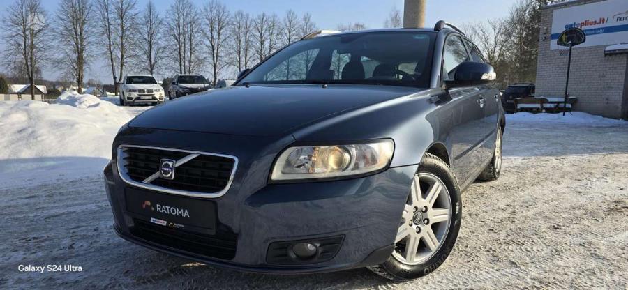 Blue Volvo V50 2010 in Kazlu Ruda, with an engine capacity of 1.56 L and mileage of 254 thousand km for 2900 €, photo 8 on AUTOMOTO.COM.LV