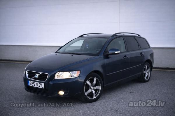 Blue Volvo V50 2010 in Valga, with an engine capacity of 2.00 L and mileage of 264 thousand km for 1700 €, photo 1 on AUTOMOTO.COM.LV