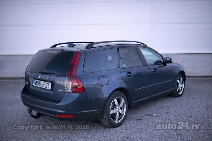 Blue Volvo V50 2010 in Valga, with an engine capacity of 2.00 L and mileage of 264 thousand km for 1700 €, photo 6 on AUTOMOTO.COM.LV