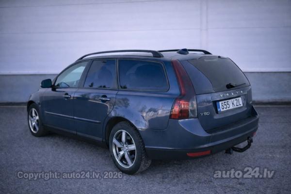 Blue Volvo V50 2010 in Valga, with an engine capacity of 2.00 L and mileage of 264 thousand km for 1700 €, photo 6 on AUTOMOTO.COM.LV