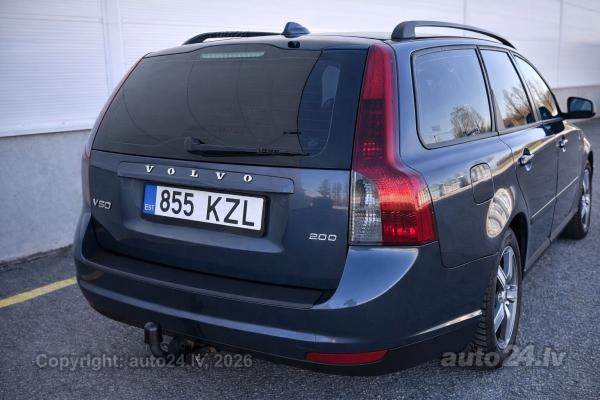 Blue Volvo V50 2010 in Valga, with an engine capacity of 2.00 L and mileage of 264 thousand km for 1700 €, photo 7 on AUTOMOTO.COM.LV