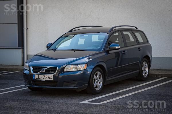 Zils Volvo V50 2010 Rīga, ar dzinēja tilpumu 1.60 L un nobraukumu 281 tūkst. km par 2990 €, foto 1 vietnē AUTOMOTO.COM.LV