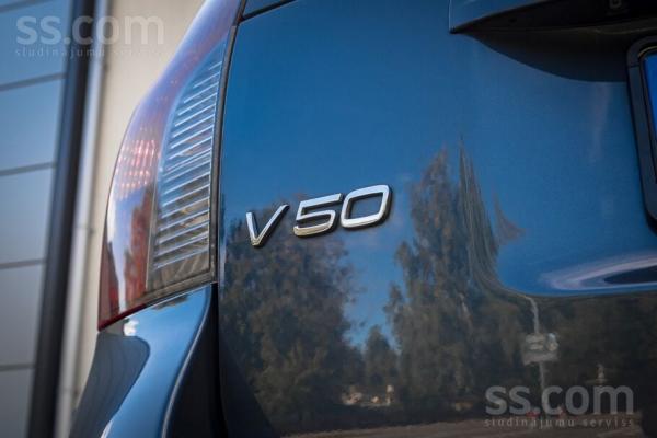 Zils Volvo V50 2010 Rīga, ar dzinēja tilpumu 1.60 L un nobraukumu 281 tūkst. km par 2990 €, foto 9 vietnē AUTOMOTO.COM.LV