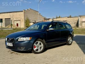 Blue Volvo V50 2011 in Ludza, with an engine capacity of 1.60 L and mileage of 0 thousand km for 4580 €, photo 1 on AUTOMOTO.COM.LV