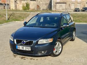 Blue Volvo V50 2011 in Ludza, with an engine capacity of 1.60 L and mileage of 0 thousand km for 4580 €, photo 2 on AUTOMOTO.COM.LV