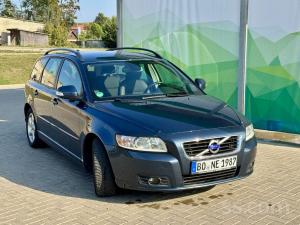 Blue Volvo V50 2011 in Ludza, with an engine capacity of 1.60 L and mileage of 0 thousand km for 4580 €, photo 3 on AUTOMOTO.COM.LV