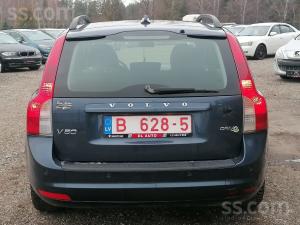 Zils Volvo V50 2011 Valmiera, ar dzinēja tilpumu 1.60 L un nobraukumu 0 tūkst. km par 3950 €, foto 6 vietnē AUTOMOTO.COM.LV