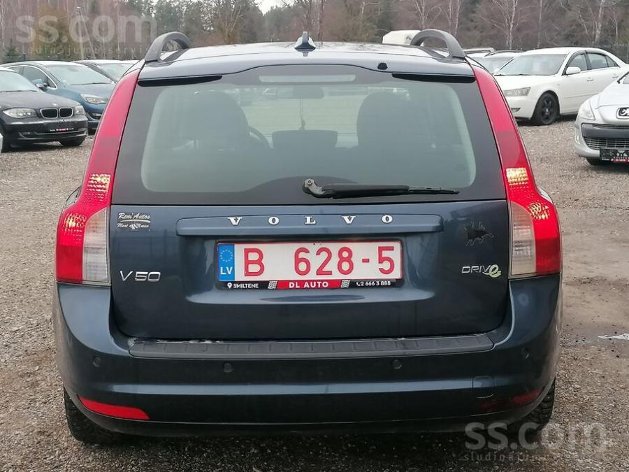 Zils Volvo V50 2011 Valmiera, ar dzinēja tilpumu 1.60 L un nobraukumu 0 tūkst. km par 3950 €, foto 6 vietnē AUTOMOTO.COM.LV