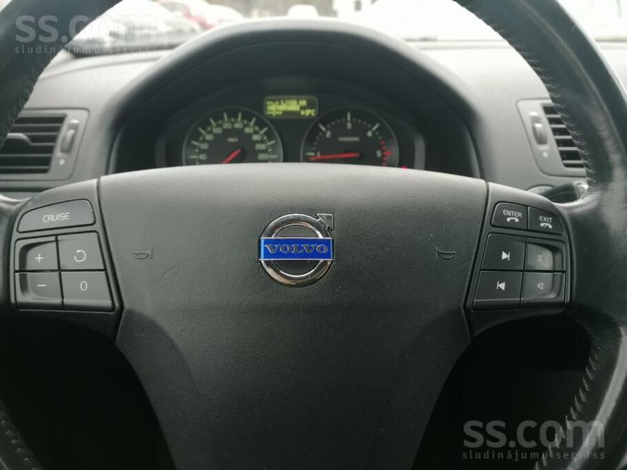 Zils Volvo V50 2011 Valmiera, ar dzinēja tilpumu 1.60 L un nobraukumu 0 tūkst. km par 3950 €, foto 16 vietnē AUTOMOTO.COM.LV