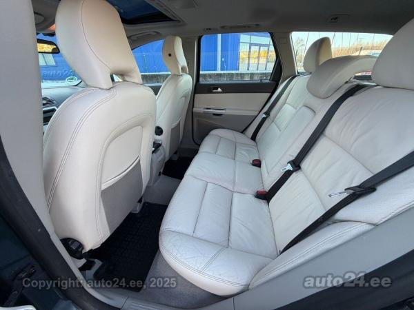 Zils Volvo V50 2011 Paide, ar dzinēja tilpumu 1.60 L un nobraukumu 245 tūkst. km par 5590 €, foto 11 vietnē AUTOMOTO.COM.LV