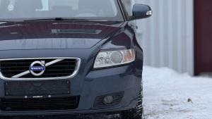 Blue Volvo V50 2011 in Ukmerge, with an engine capacity of 1.98 L and mileage of 282 thousand km for 3500 €, photo 8 on AUTOMOTO.COM.LV