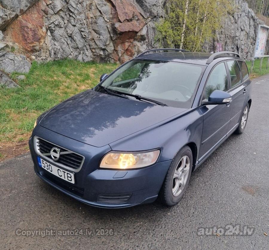 Zils Volvo V50 2011 Tallina, ar dzinēja tilpumu 1.60 L un nobraukumu 349 tūkst. km par 3499 €, foto 3 vietnē AUTOMOTO.COM.LV