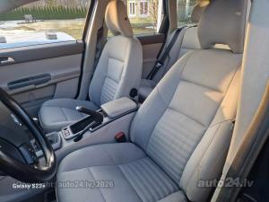Zils Volvo V50 2011 Tallina, ar dzinēja tilpumu 1.60 L un nobraukumu 349 tūkst. km par 3499 €, foto 4 vietnē AUTOMOTO.COM.LV