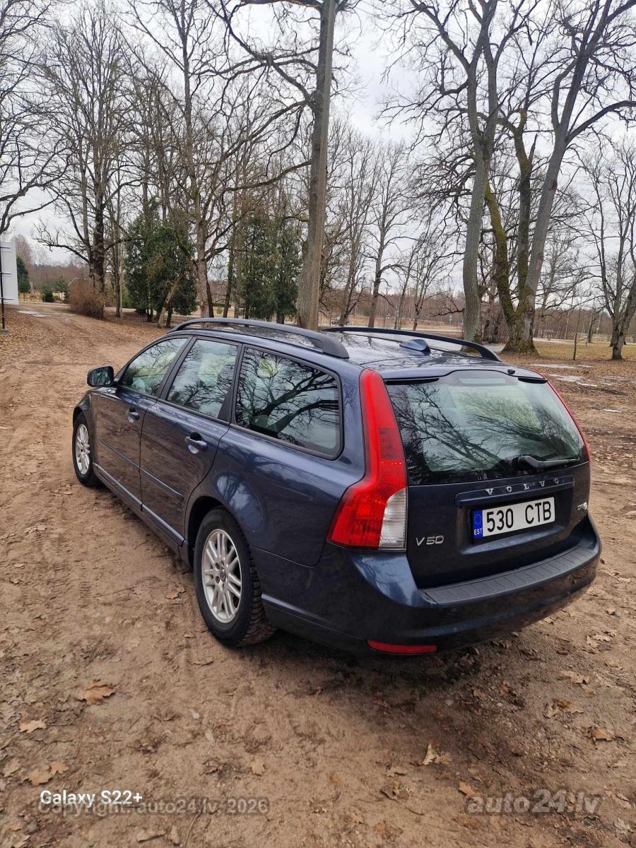 Zils Volvo V50 2011 Tallina, ar dzinēja tilpumu 1.60 L un nobraukumu 349 tūkst. km par 3499 €, foto 7 vietnē AUTOMOTO.COM.LV