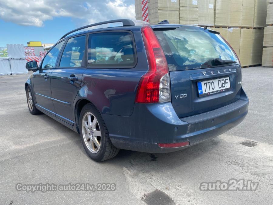 Zils Volvo V50 2011 Tallina, ar dzinēja tilpumu 1.60 L un nobraukumu 229 tūkst. km par 1750 €, foto 5 vietnē AUTOMOTO.COM.LV