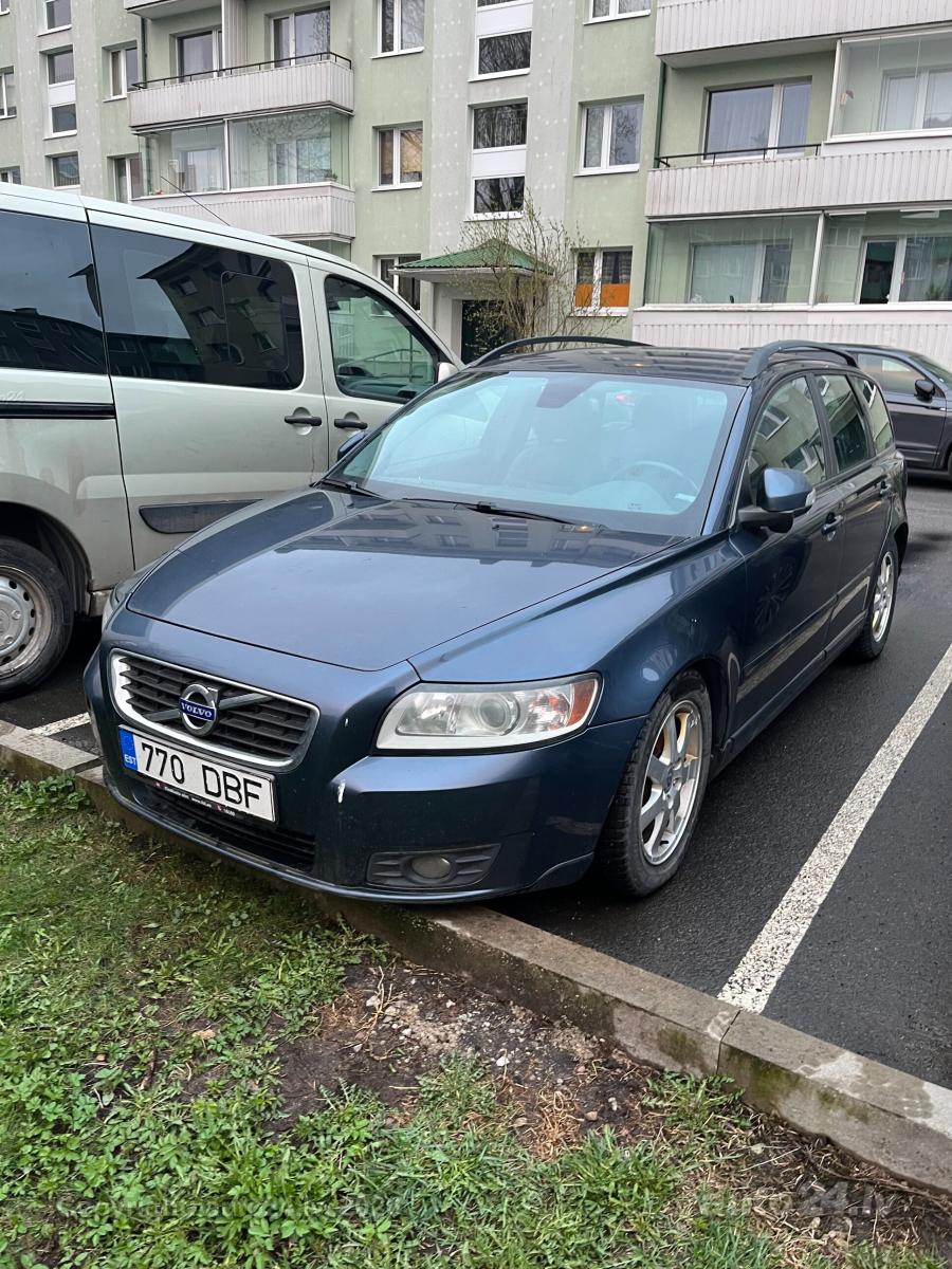 Zils Volvo V50 2011 Tallina, ar dzinēja tilpumu 1.60 L un nobraukumu 229 tūkst. km par 1750 €, foto 7 vietnē AUTOMOTO.COM.LV
