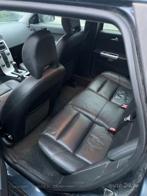 Zils Volvo V50 2011 Tallina, ar dzinēja tilpumu 1.60 L un nobraukumu 229 tūkst. km par 1750 €, foto 12 vietnē AUTOMOTO.COM.LV