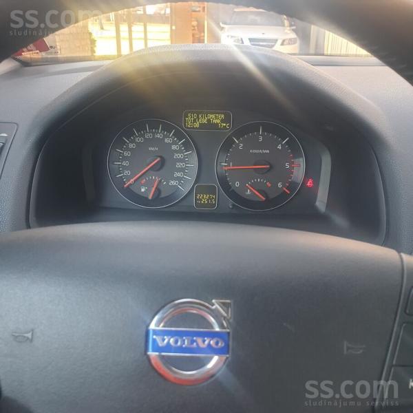 Zils Volvo V50 2011 Rīga, ar dzinēja tilpumu 1.60 L un nobraukumu 233 tūkst. km par 3500 €, foto 2 vietnē AUTOMOTO.COM.LV