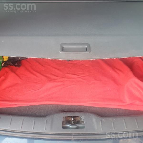 Zils Volvo V50 2011 Rīga, ar dzinēja tilpumu 1.60 L un nobraukumu 233 tūkst. km par 3500 €, foto 5 vietnē AUTOMOTO.COM.LV