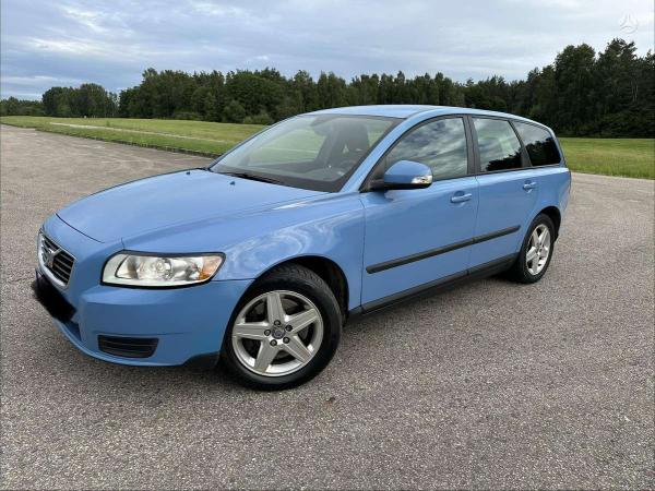 Blue Volvo V50 2011 in Elektrenai, with an engine capacity of 2.00 L and mileage of 212 thousand km for 2375 €, photo 1 on AUTOMOTO.COM.LV