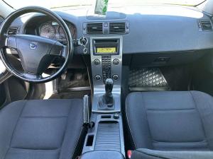 Blue Volvo V50 2011 in Elektrenai, with an engine capacity of 2.00 L and mileage of 212 thousand km for 2375 €, photo 5 on AUTOMOTO.COM.LV