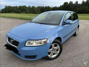 Blue Volvo V50 2011 in Elektrenai, with an engine capacity of 2.00 L and mileage of 212 thousand km for 2375 €, photo 7 on AUTOMOTO.COM.LV