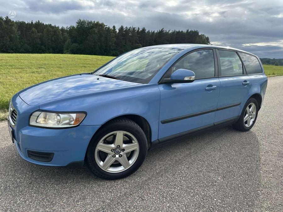Blue Volvo V50 2011 in Elektrenai, with an engine capacity of 2.00 L and mileage of 212 thousand km for 2375 €, photo 28 on AUTOMOTO.COM.LV