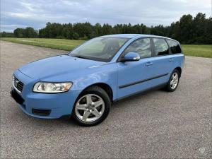 Zils Volvo V50 2011 Kaišiadorys, ar dzinēja tilpumu 2.00 L un nobraukumu 212 tūkst. km par 2275 €, foto 4 vietnē AUTOMOTO.COM.LV