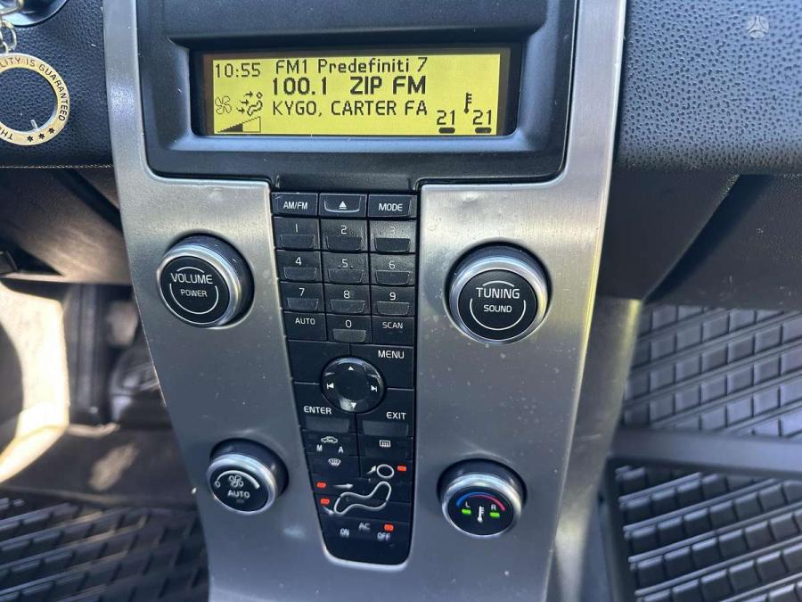 Zils Volvo V50 2011 Kaišiadorys, ar dzinēja tilpumu 2.00 L un nobraukumu 212 tūkst. km par 2275 €, foto 15 vietnē AUTOMOTO.COM.LV