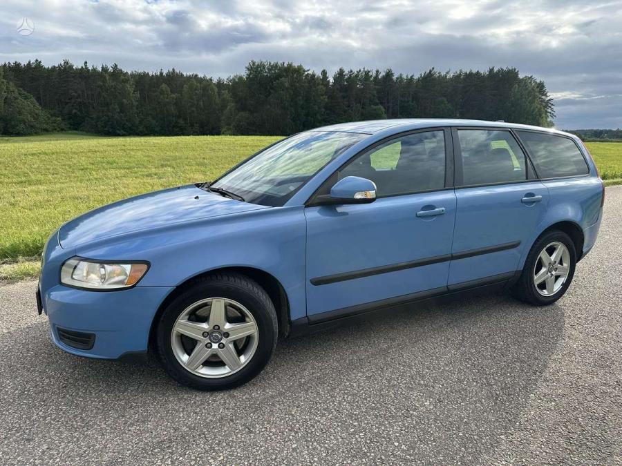 Zils Volvo V50 2011 Kaišiadorys, ar dzinēja tilpumu 2.00 L un nobraukumu 212 tūkst. km par 2275 €, foto 21 vietnē AUTOMOTO.COM.LV