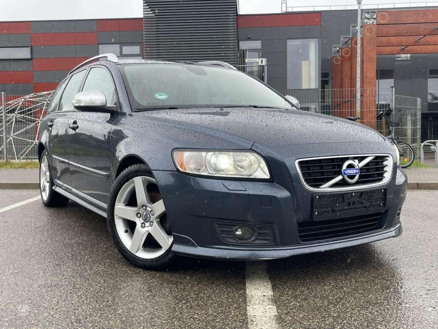 Zils Volvo V50 2011 Viļņa, ar dzinēja tilpumu 1.60 L un nobraukumu 364 tūkst. km par 3450 €, foto 16 vietnē AUTOMOTO.COM.LV
