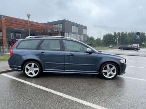 Zils Volvo V50 2011 Viļņa, ar dzinēja tilpumu 1.60 L un nobraukumu 364 tūkst. km par 3450 €, foto 23 vietnē AUTOMOTO.COM.LV