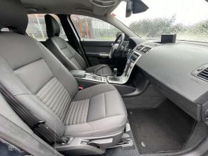 Zils Volvo V50 2011 Viļņa, ar dzinēja tilpumu 1.60 L un nobraukumu 364 tūkst. km par 3450 €, foto 27 vietnē AUTOMOTO.COM.LV
