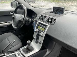 Zils Volvo V50 2011 Viļņa, ar dzinēja tilpumu 1.60 L un nobraukumu 364 tūkst. km par 3450 €, foto 29 vietnē AUTOMOTO.COM.LV