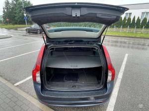 Zils Volvo V50 2011 Viļņa, ar dzinēja tilpumu 1.60 L un nobraukumu 364 tūkst. km par 3450 €, foto 32 vietnē AUTOMOTO.COM.LV