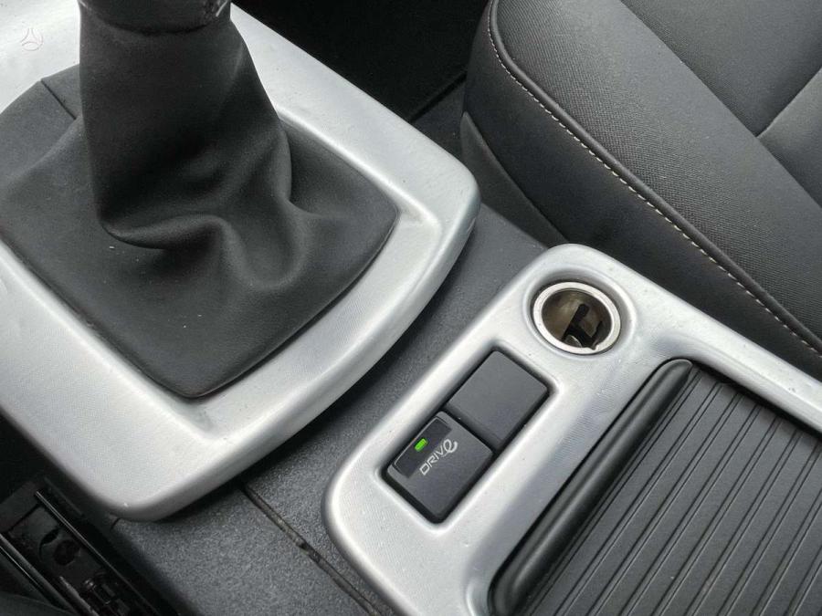 Zils Volvo V50 2011 Viļņa, ar dzinēja tilpumu 1.60 L un nobraukumu 364 tūkst. km par 3450 €, foto 37 vietnē AUTOMOTO.COM.LV