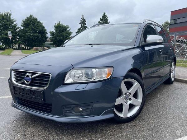 Zils Volvo V50 2011 Viļņa, ar dzinēja tilpumu 1.60 L un nobraukumu 364 tūkst. km par 3400 €, foto 1 vietnē AUTOMOTO.COM.LV