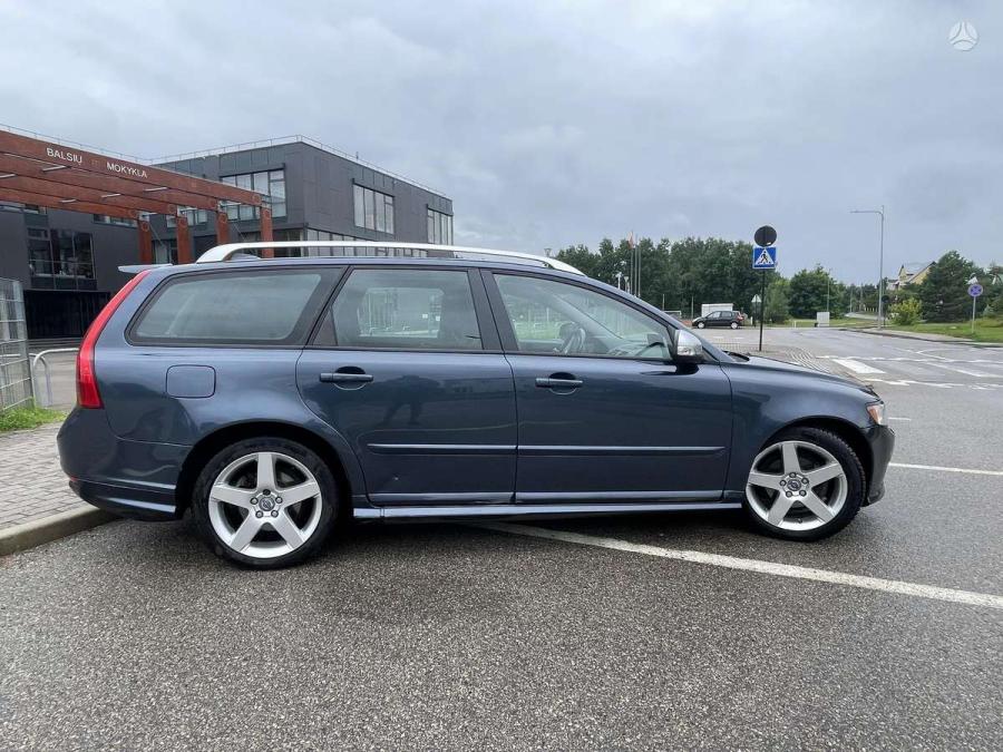Zils Volvo V50 2011 Viļņa, ar dzinēja tilpumu 1.60 L un nobraukumu 364 tūkst. km par 3400 €, foto 15 vietnē AUTOMOTO.COM.LV