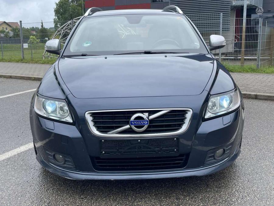 Zils Volvo V50 2011 Viļņa, ar dzinēja tilpumu 1.60 L un nobraukumu 364 tūkst. km par 3400 €, foto 25 vietnē AUTOMOTO.COM.LV