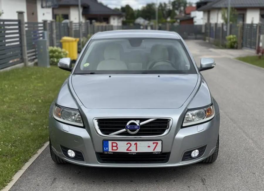 Синий Вольво В50 2011 в Елгава, объемом двигателя 1.60 л и пробегом 257 тыс. км за 4350 €, фото 6 на AUTOMOTO.COM.LV