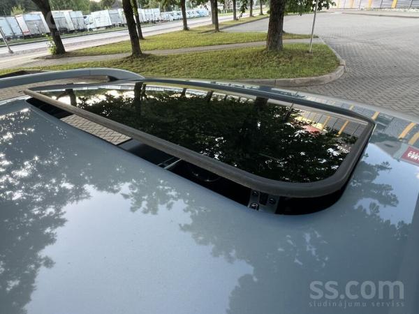 Blue Volvo V50 2011 in Riga, with an engine capacity of 1.60 L and mileage of 0 thousand km for 3950 €, photo 6 on AUTOMOTO.COM.LV