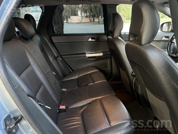 Blue Volvo V50 2011 in Riga, with an engine capacity of 1.60 L and mileage of 0 thousand km for 3950 €, photo 9 on AUTOMOTO.COM.LV