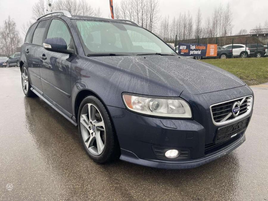 Blue Volvo V50 2012 in Kaunas, with an engine capacity of 1.56 L and mileage of 235 thousand km for 4450 €, photo 5 on AUTOMOTO.COM.LV
