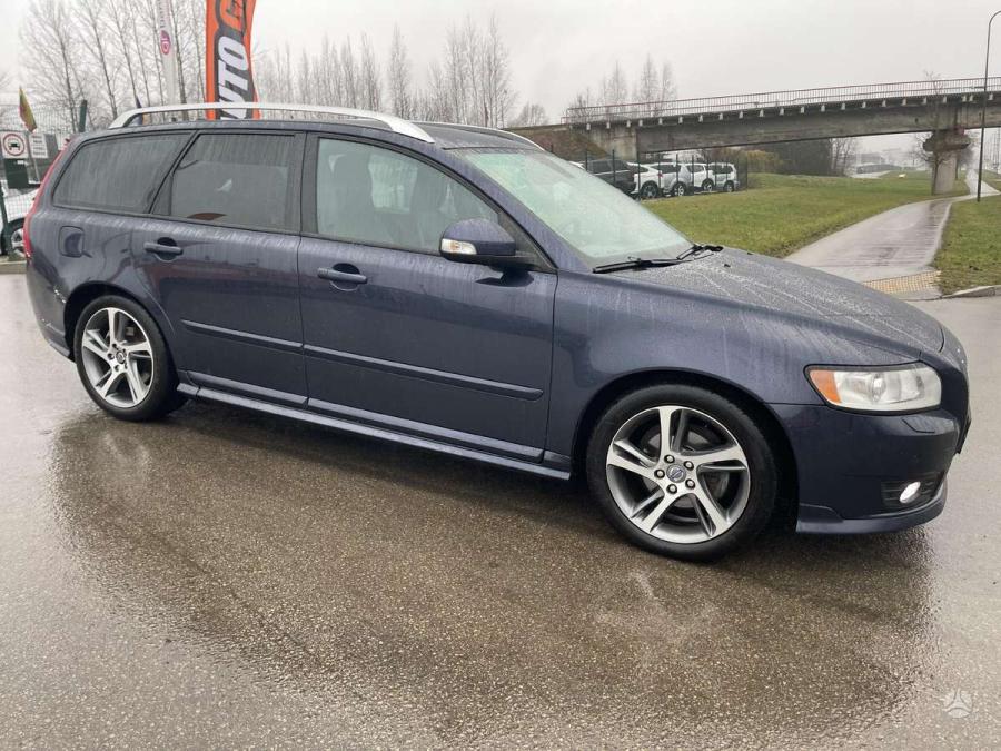 Blue Volvo V50 2012 in Kaunas, with an engine capacity of 1.56 L and mileage of 235 thousand km for 4450 €, photo 7 on AUTOMOTO.COM.LV