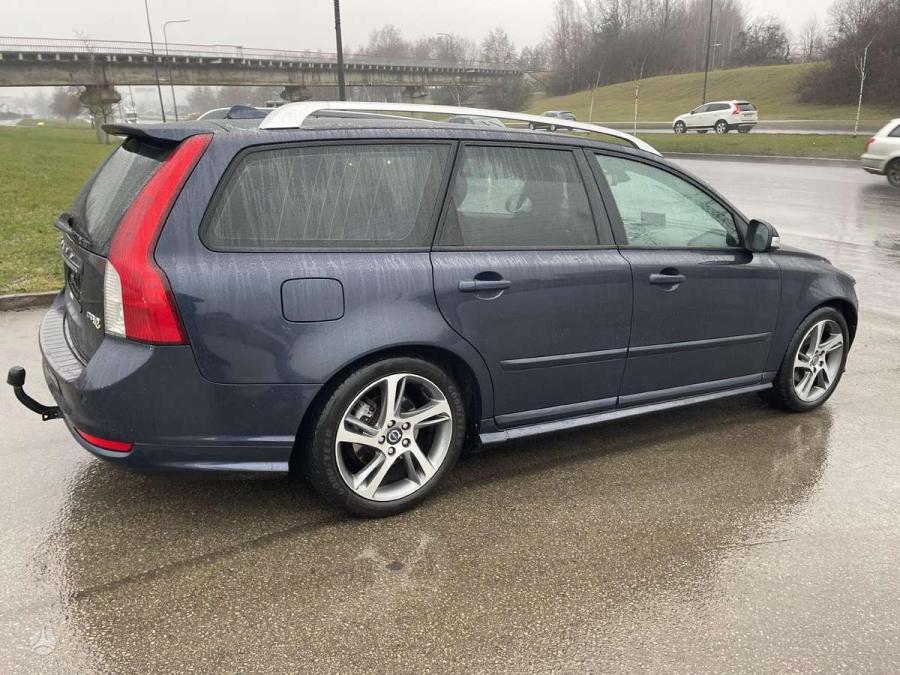 Blue Volvo V50 2012 in Kaunas, with an engine capacity of 1.56 L and mileage of 235 thousand km for 4450 €, photo 9 on AUTOMOTO.COM.LV