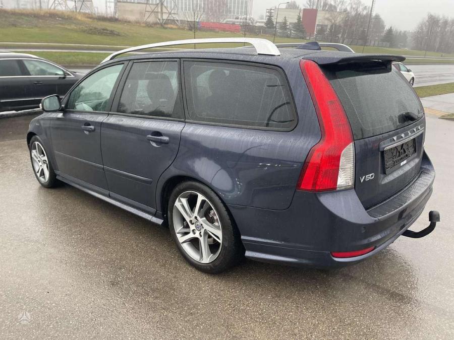 Blue Volvo V50 2012 in Kaunas, with an engine capacity of 1.56 L and mileage of 235 thousand km for 4450 €, photo 14 on AUTOMOTO.COM.LV