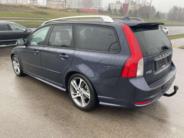 Blue Volvo V50 2012 in Kaunas, with an engine capacity of 1.56 L and mileage of 236 thousand km for 4450 €, photo 10 on AUTOMOTO.COM.LV